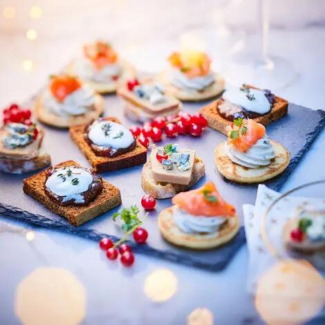 Toasts de Noël au fromage bleu - Recette au fromage