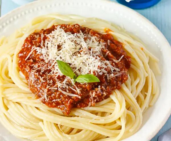 Recettes de spaghetti : au parmigiano, ça nous botte