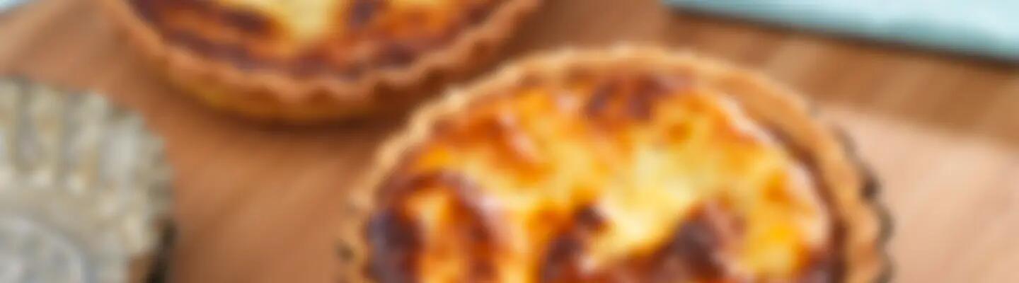 Quiche au fromage de chèvre frais et aux petits lardons - Recette au ...