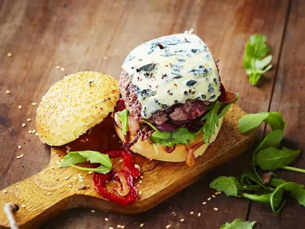 Recette hamburger au fromage - Qui veut du fromage