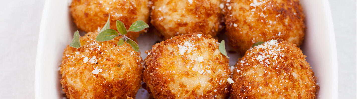 Recette authentique des arancini siciliens - boulettes de riz farcies